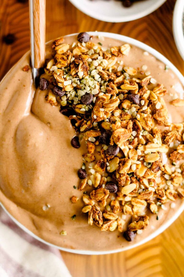 Chocolate Smoothie Bowl - The Honour System